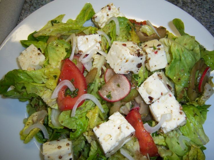 Salat mit Feta | Kochmeister Rezept